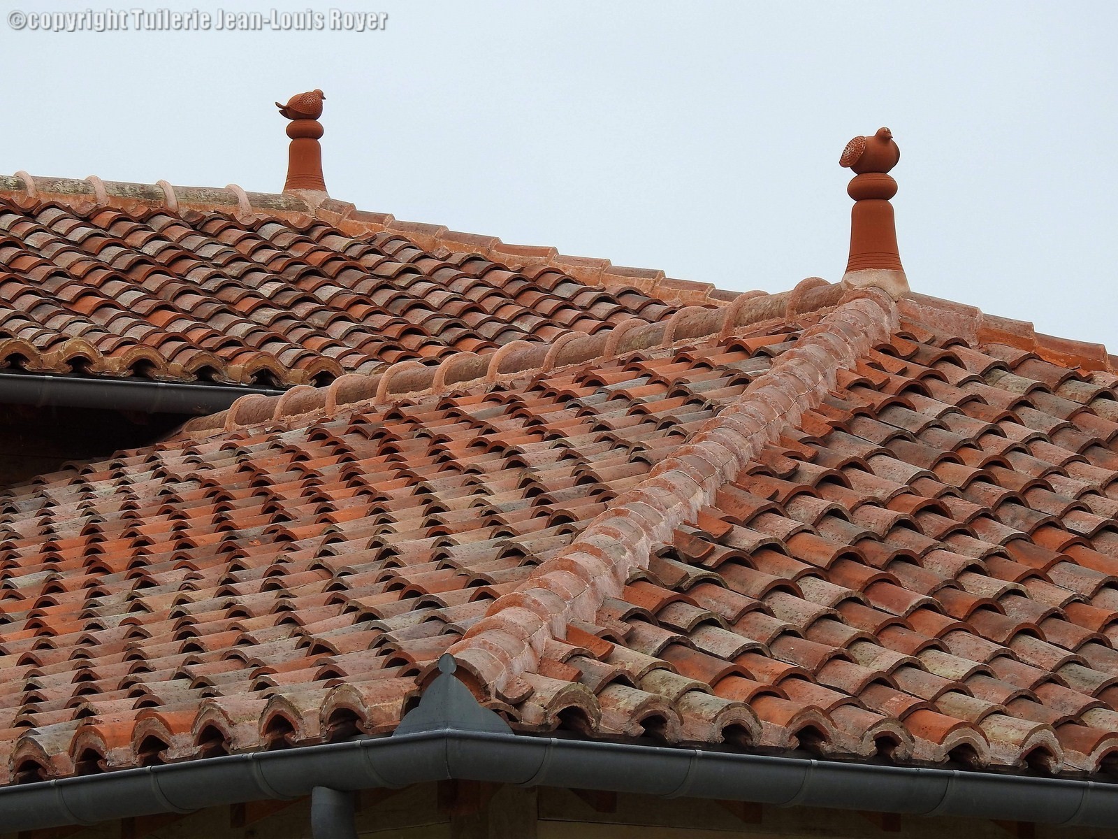 Imbrex et Tegula Moulée mainsEpis de Faîtage